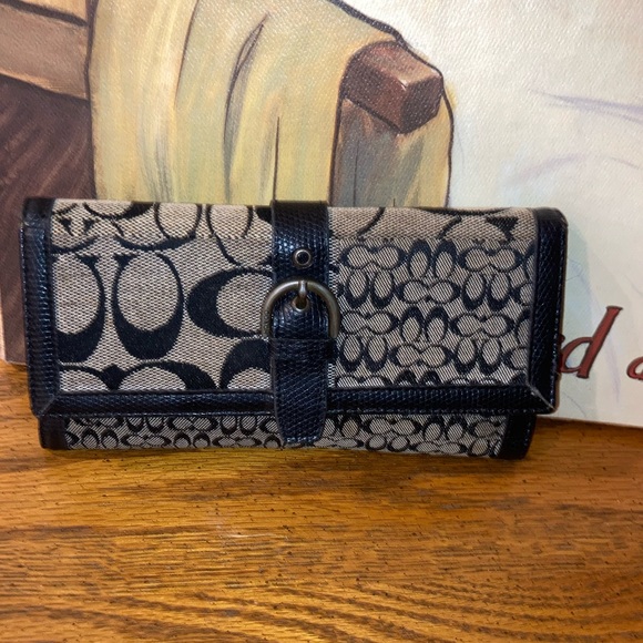 Coach | Bags | Coach Signature Patchwork Trifold Long Wallet Black ...